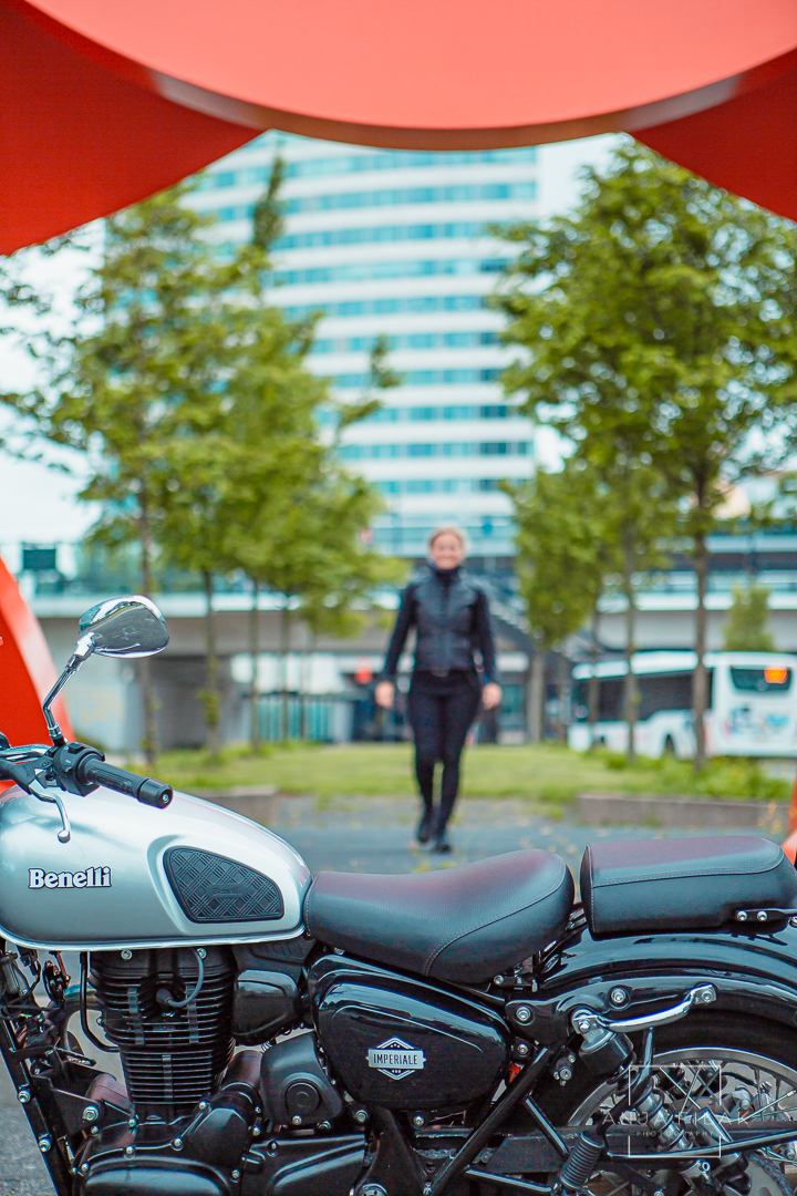 Review: Benelli Imperiale 400 | De retro motor voor een betaalbare ...