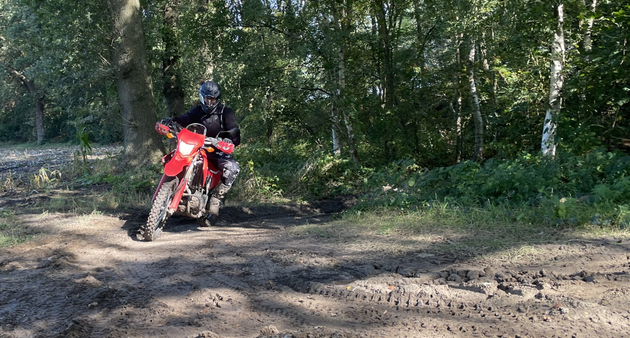 Offroad voor beginners: een dagje crossen door het Brabantse land ...