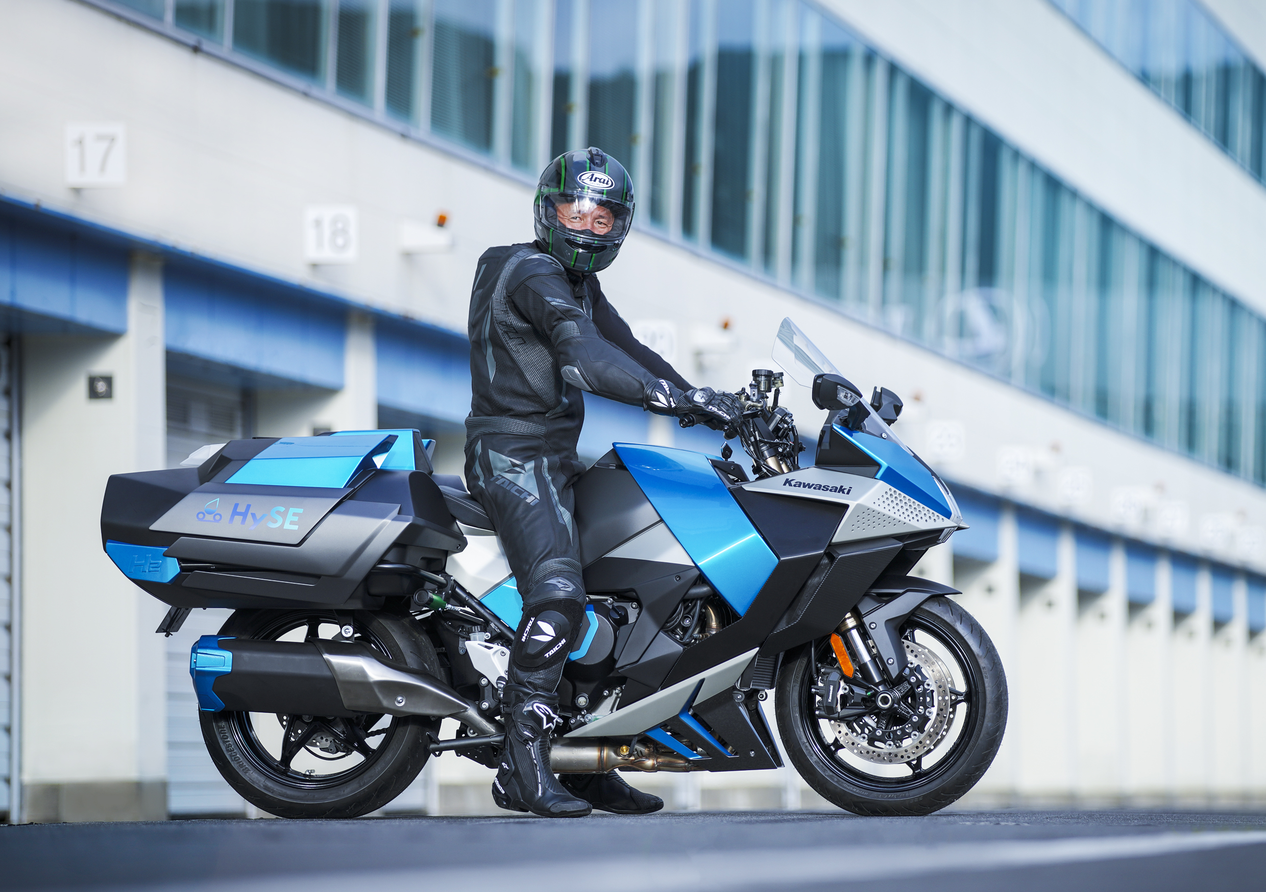 Kawasaki toont ’s werelds eerste motorfiets op waterstof | Motormeiden